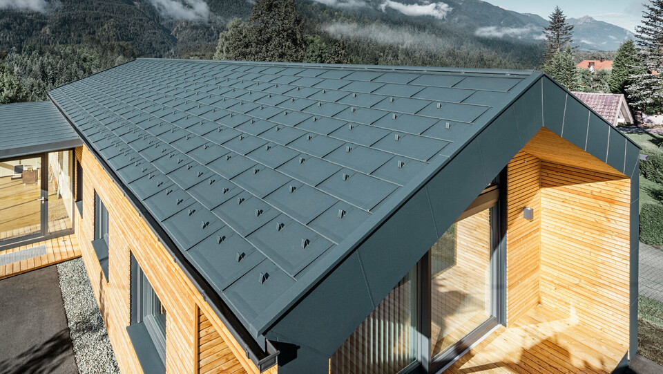 Tips for selecting the right covering for your new roof | PREFA