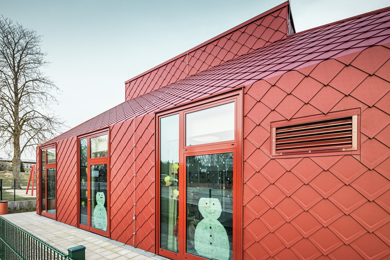 Rhomboid façade tile 29 × 29 | PREFA